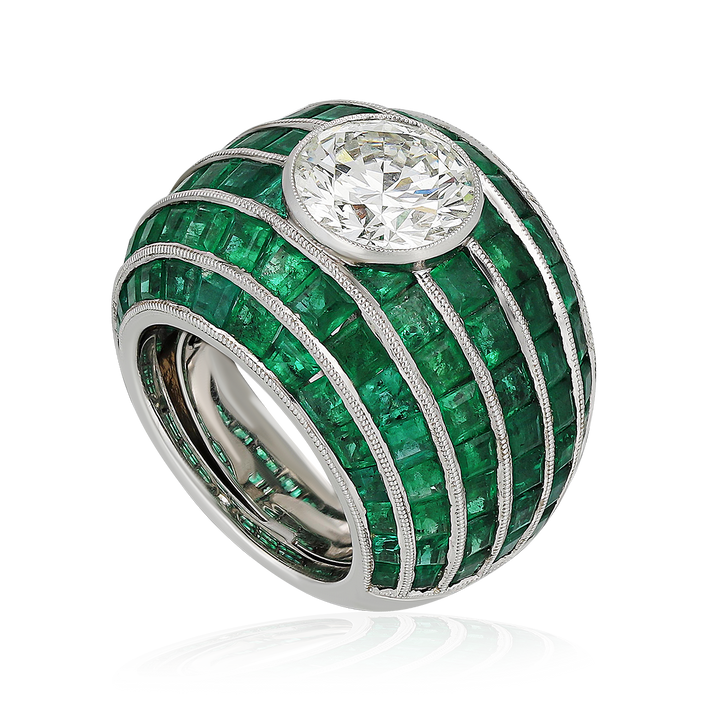 Circular Diamond & Emerald Ring – Al Anwaar